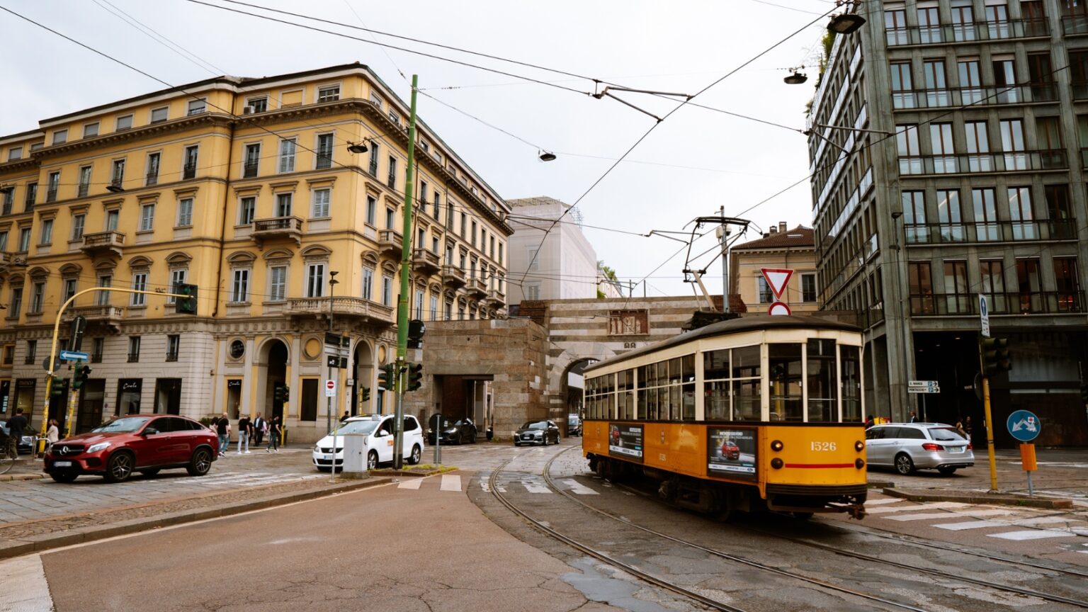 Transport in Milan: How to Get Around, Airport Transfers & Public ...