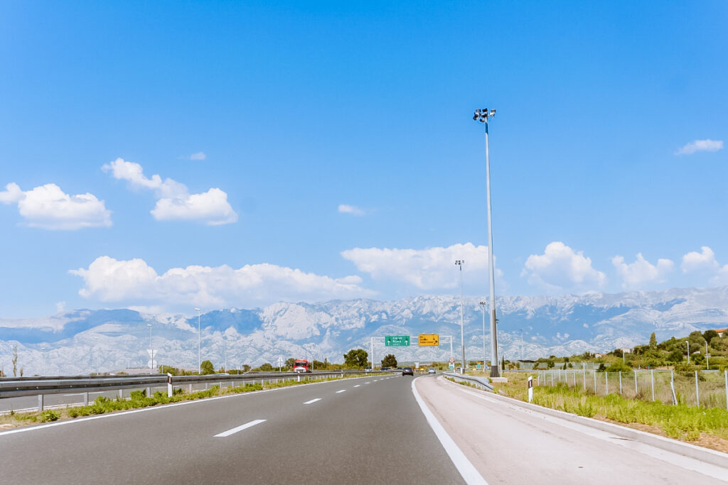 Autem do Chorvatska (2026): Kompletní průvodce a praktické tipy + mapa