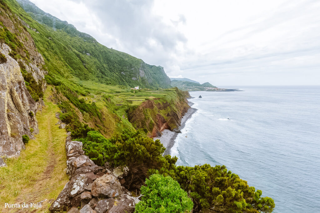 11 tipů na trasy a co vidět na ostrově Flores, Azory (+ mapa) - průvodce