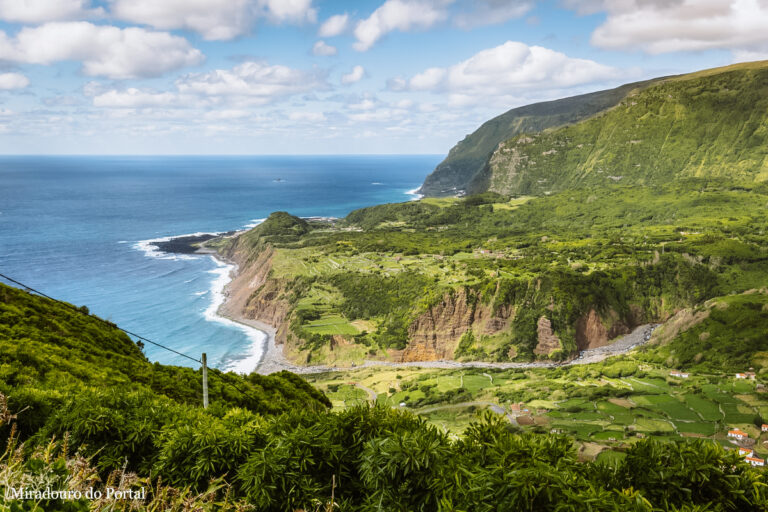 11 tipů na trasy a co vidět na ostrově Flores, Azory (+ mapa) - průvodce