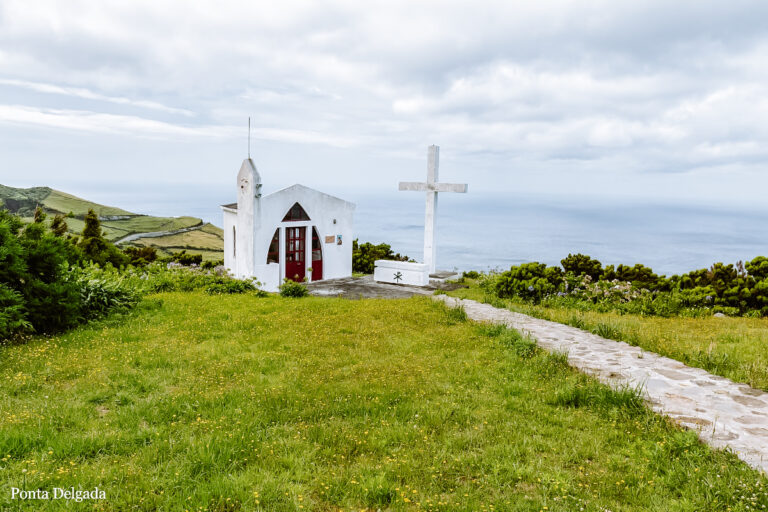11 tipů na trasy a co vidět na ostrově Flores, Azory (+ mapa) - průvodce